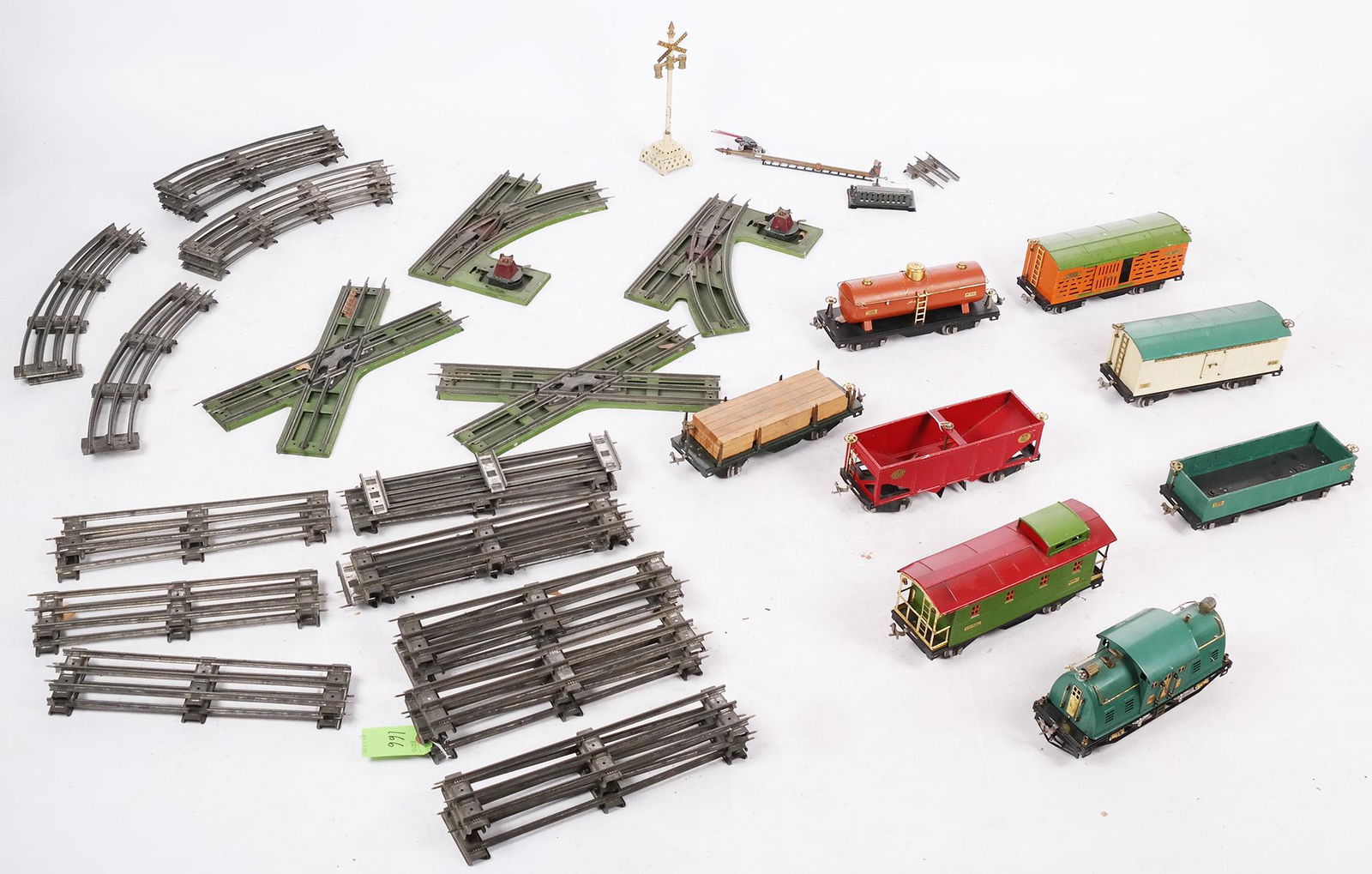 Lionel Trains Pre War Cars And Tracks