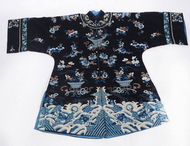 Fine Japanese Short Kimono - Oct 08, 2022 | Roland NY in NY