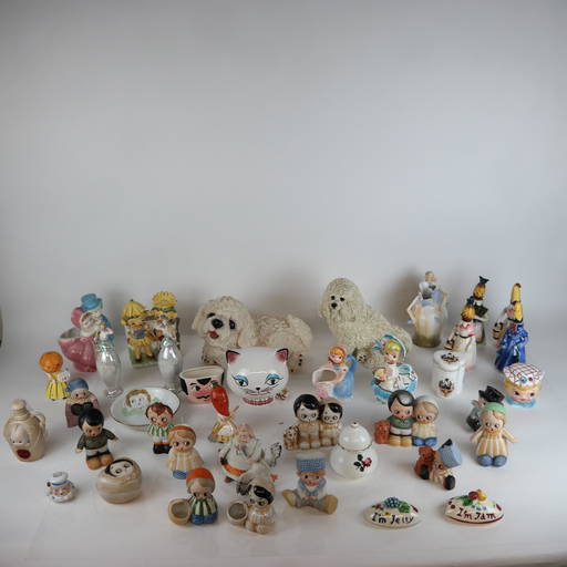 Assembled Group of Figural Tabletop Articles (#0234) on Jan 07, 2023 ...