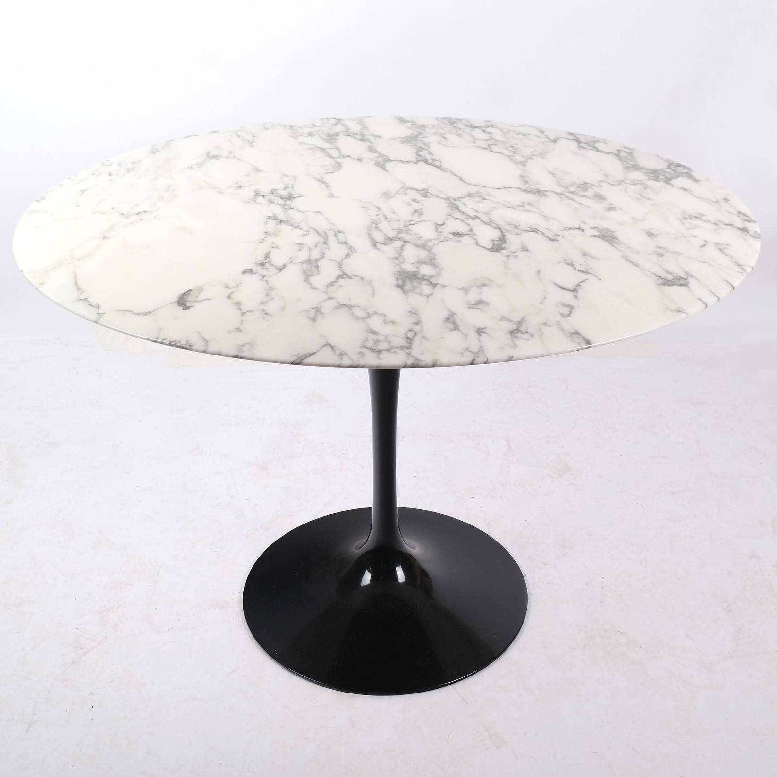 Eero Saarinen For Knoll Studio Tulip Base Table Auction