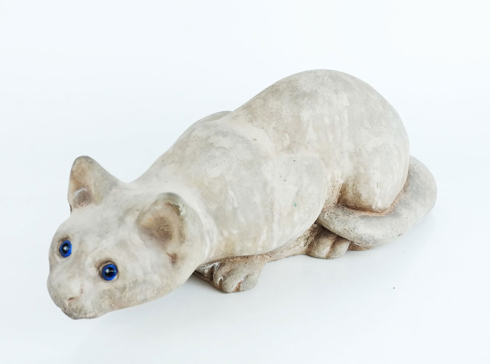 English Crouching Cast Stone Cat Sculpture Auction