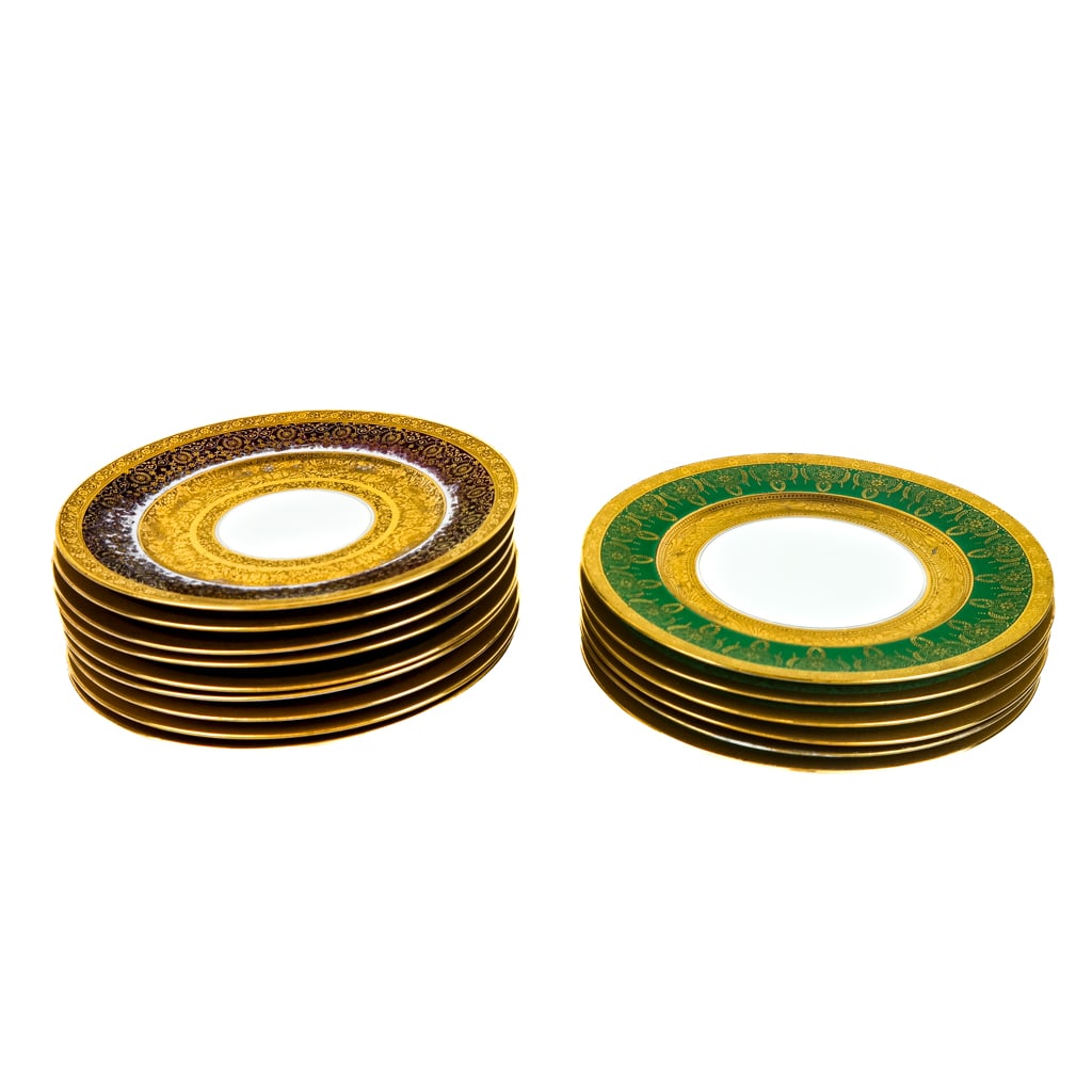 Sixteen Assorted Dinner Plates Auction