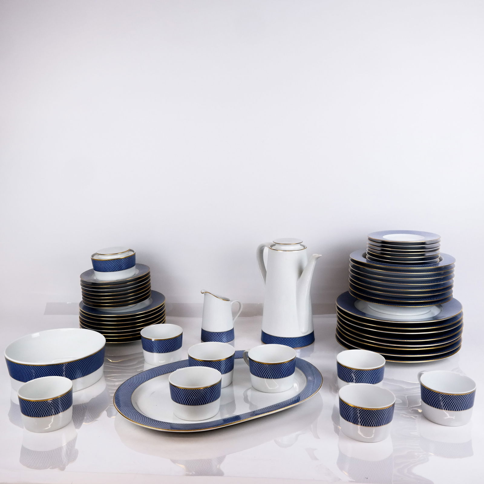 Block Spal Porcelain Part Dinner Service Auction