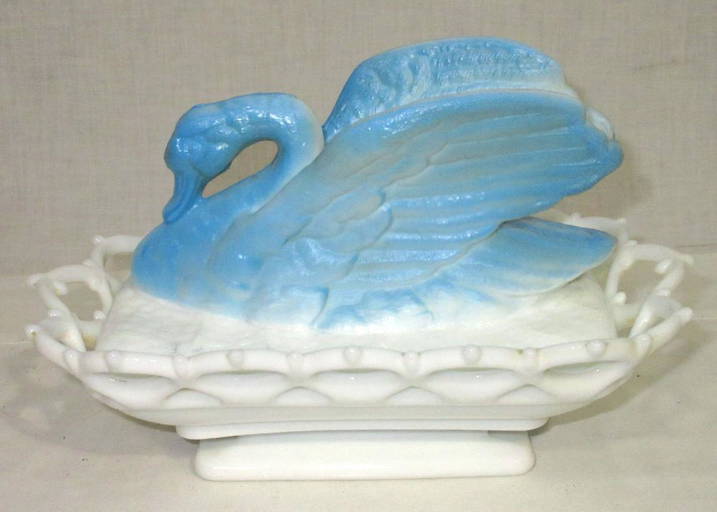 Bi Color Swan Covered Dish