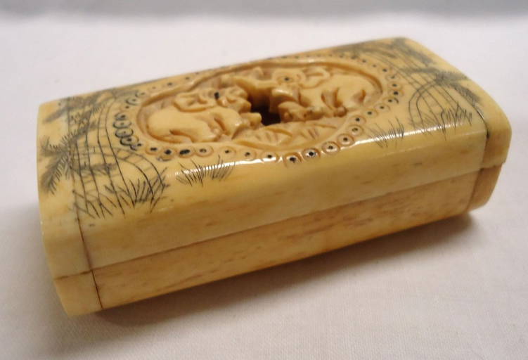 Oriental Carved Bone Box - Aug 22, 2016 | Martin Auction Co. in IL
