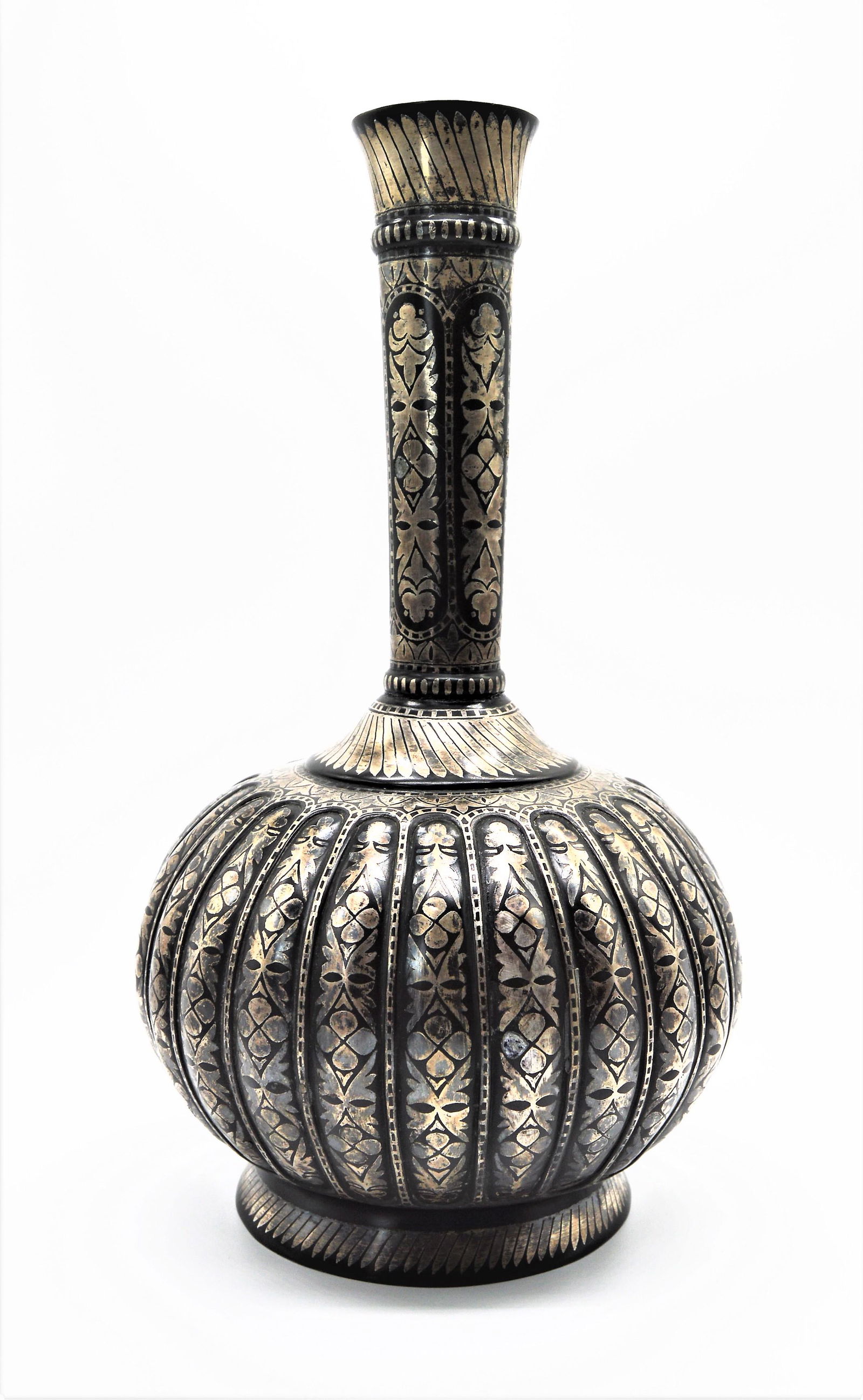 MUGHAL DECCAN BIDRI SILVER-INLAID BOTTLE SURAHI 18TH CENTURY - Mar 27 ...