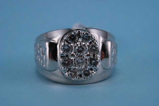 14k White Gold Diamond "rolex Style" Ring.