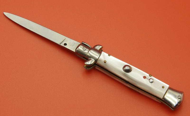 LIFETIME VINTAGE SWITCH BLADE COLLECTION 2023-03-03 Auction - 118 Price ...