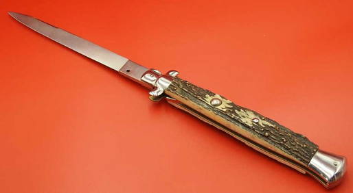 Trebol Switchblade Knife