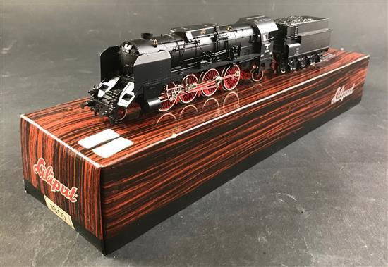Liliput 1800 German Ho Scale Steam Engine And Tender