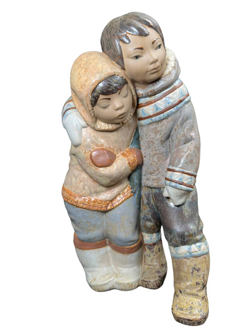 Lladro Matte Porcelain Eskimo Boy And Girl Auction