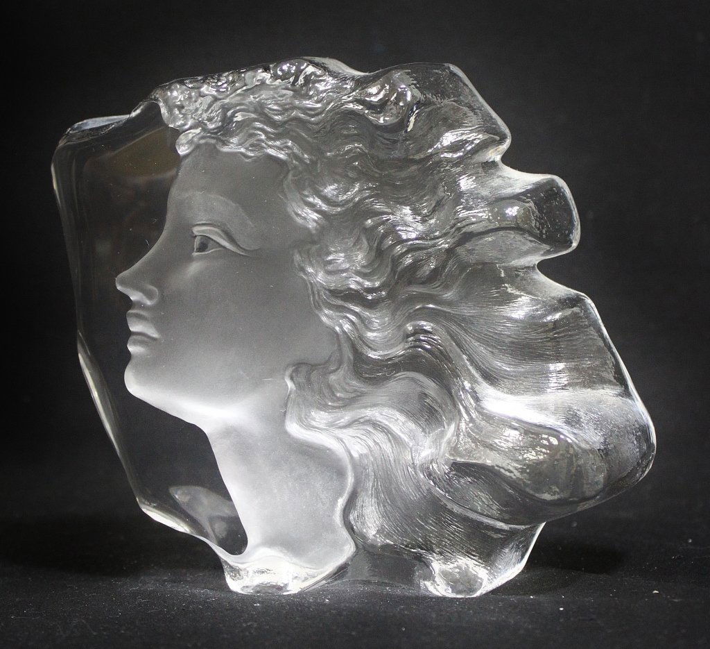 10 Mats Jonasson Art Glass Sculpture Of A Face