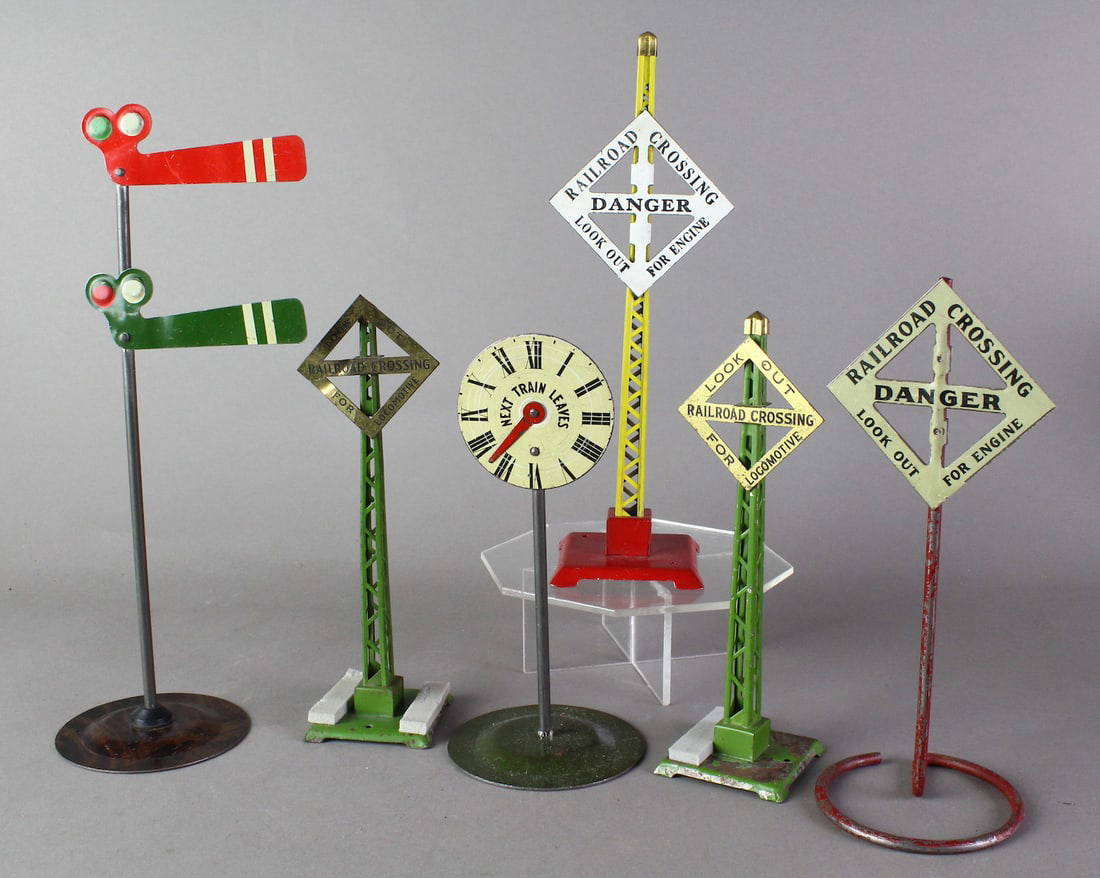 Lionel Signs & Semaphores Auction