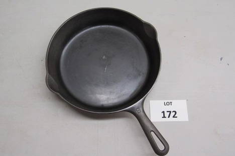 Griswold #8 Cast Iron Skillet