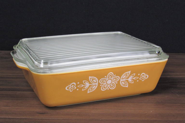 Vintage Pyrex Harvest Orange casserole dish. - Sep 08, 2021 | Embassy ...