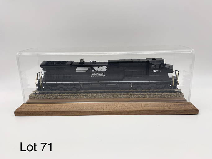 Norfolk Southern Train Car Model #9253 In Display Case
