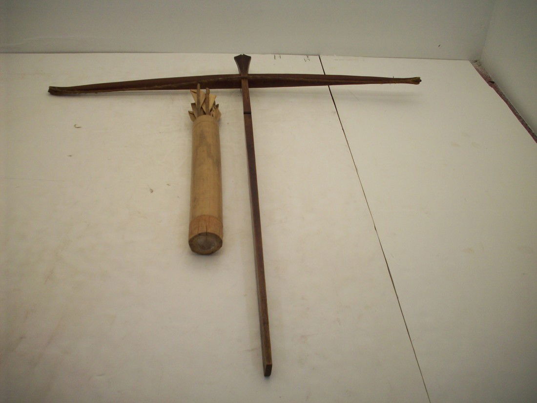 Vietnamese Crossbow with Arrows
