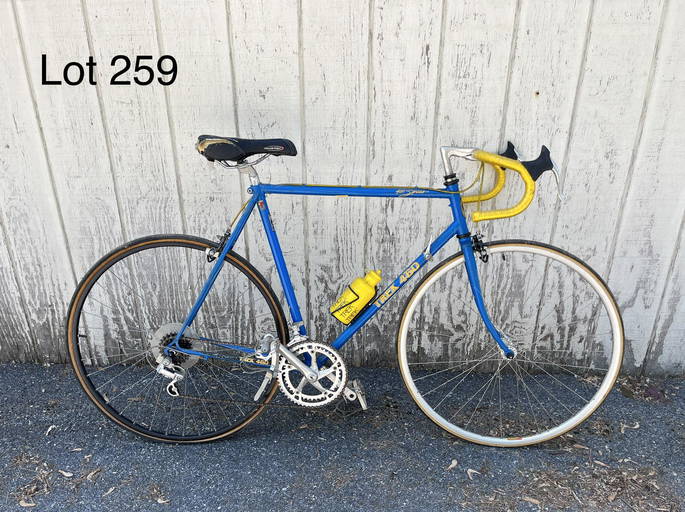 1980s Men's Trek 460 Road Touring Bicycle