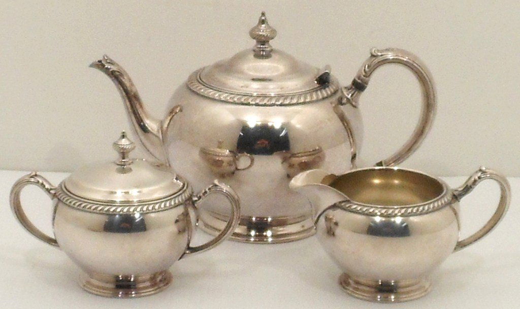 Oneida 'Fiesta' Silverplate Tea Set