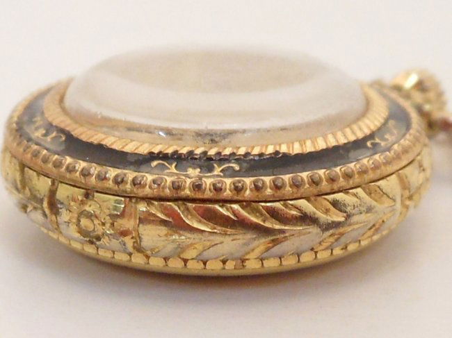 Buler Ladies Pendant Watch : Lot 140