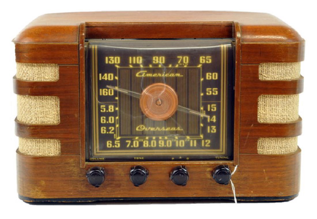 Antique Crosley Radio