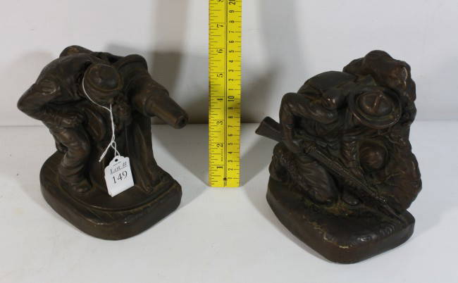 Bookends Depicting Soldiers