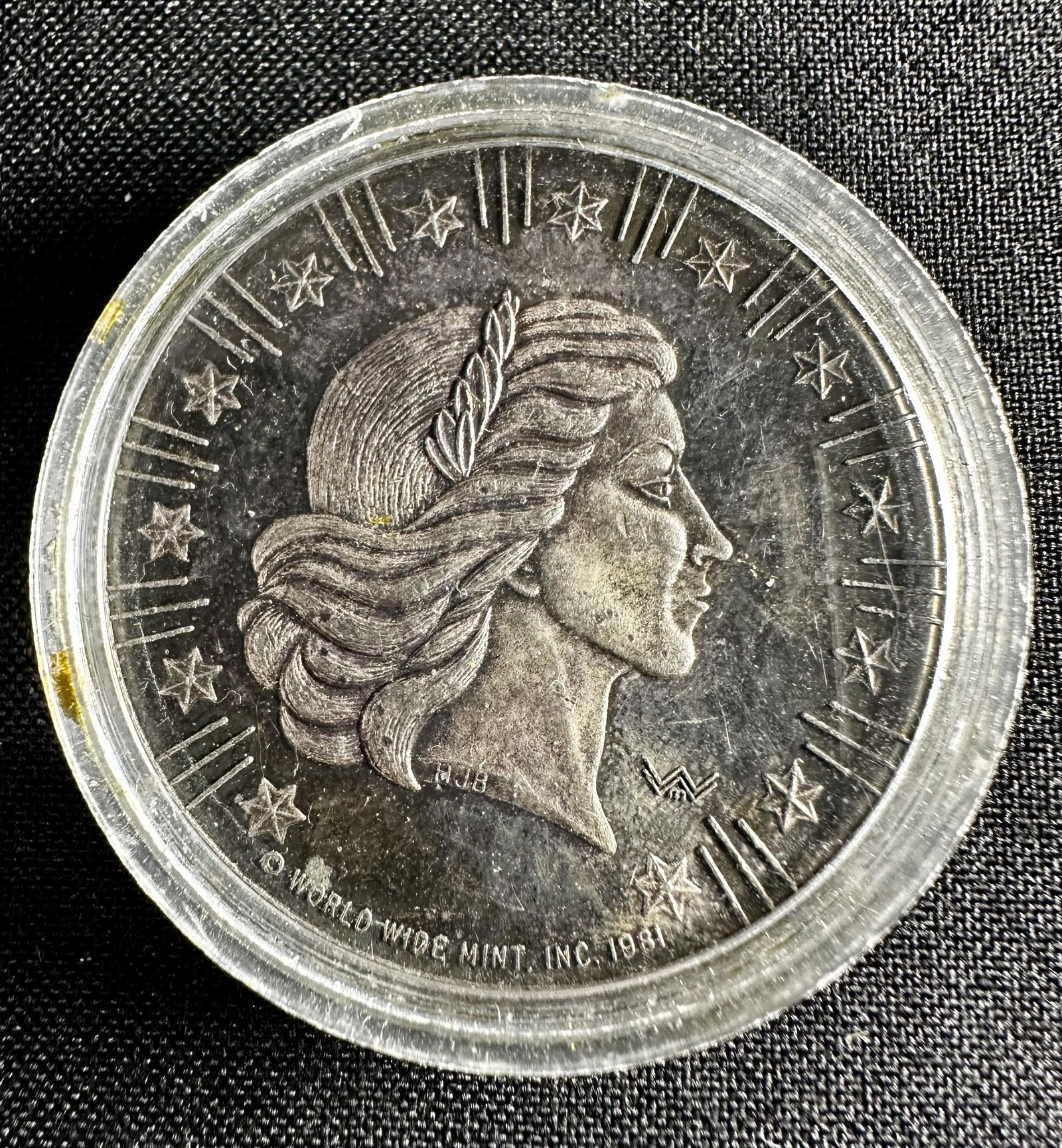 1 Troy Ounce Silver Art Round Auction