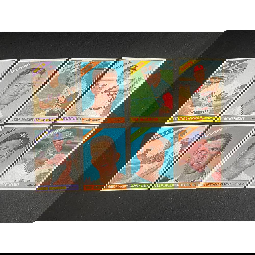 (28) 1966 Topps Baseball Cards Auction