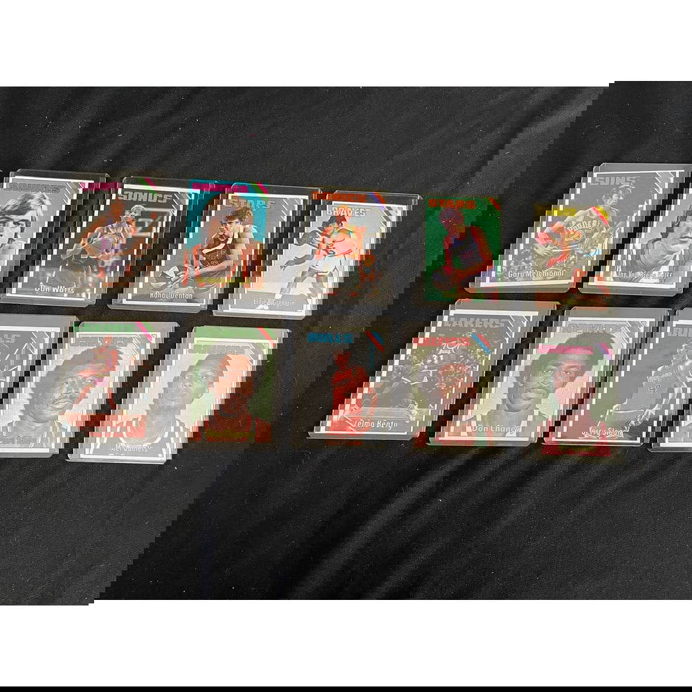 (175) 1975 Topps Basketball Cards Auction