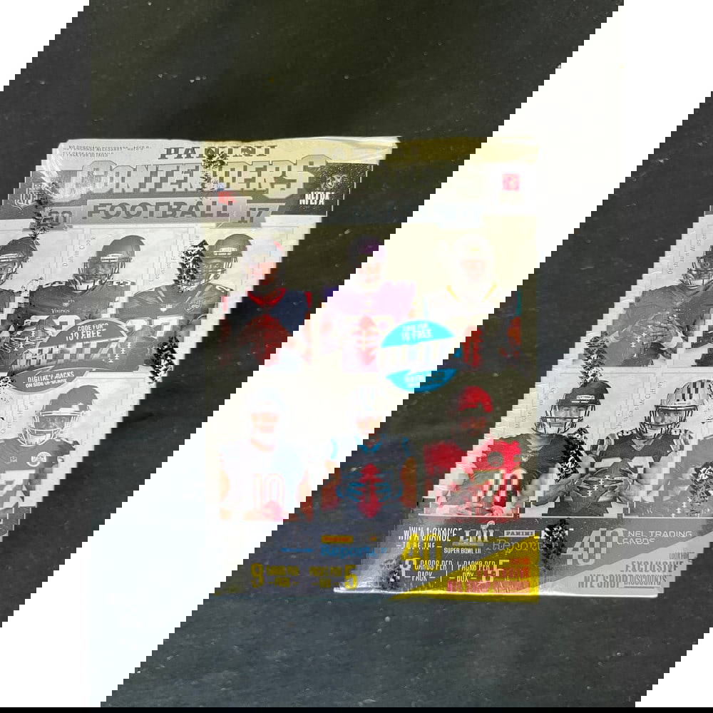 2017 Contenders Football Sealed Blaster Box Auction