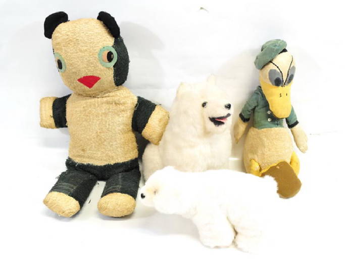 Elinor Marvin Made A Monkey Puppet For Her