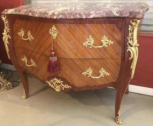 Antique French Louis Xv Commode.