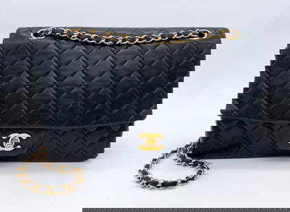Chanel Black Jumbo Classic Lambskin Double Flap Auction