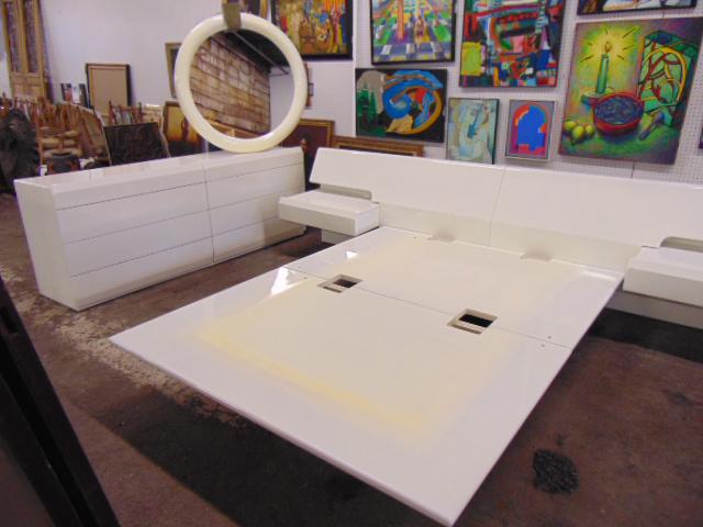 Rougier 1980's White Lacquered Bedroom Set, Platform