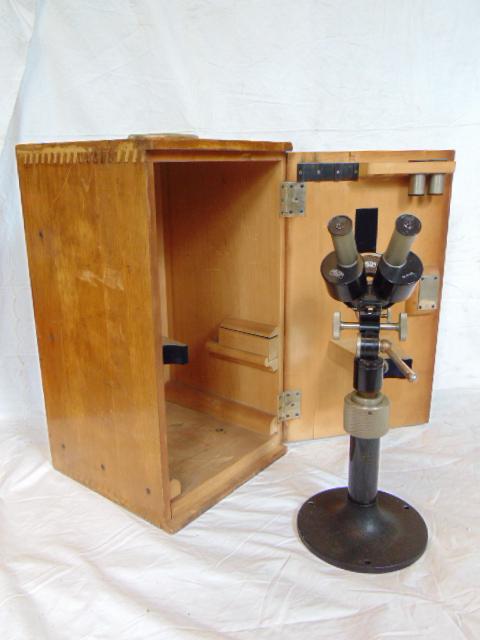 Zeiss Stereo Microscope With Case, Labeled Carl Zeiss