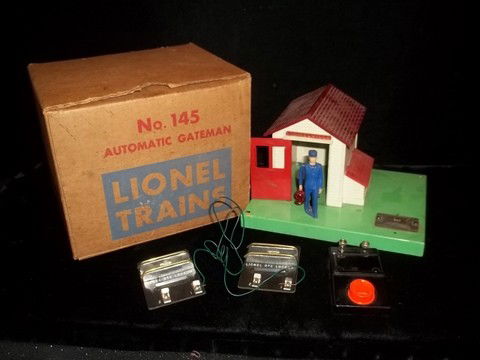 Vintage Lionel Trains Automatic Gateman In Box