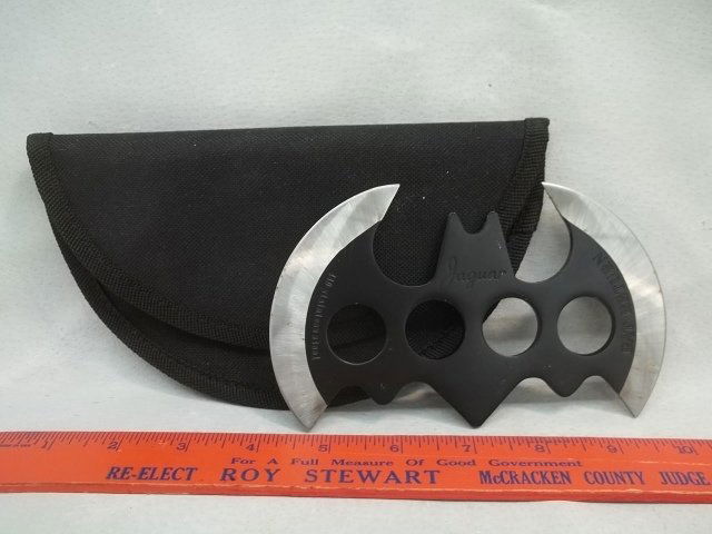 Batman Brass Knuckles Knife Batarang