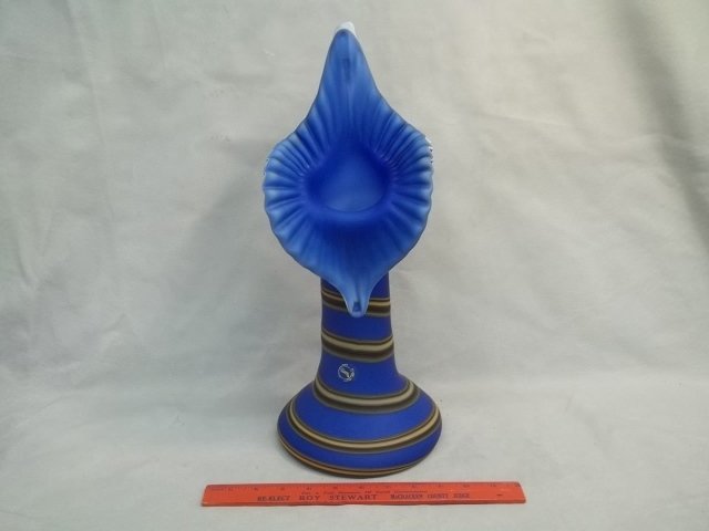 Open Lotus Baijan Art Glass Vase Nice