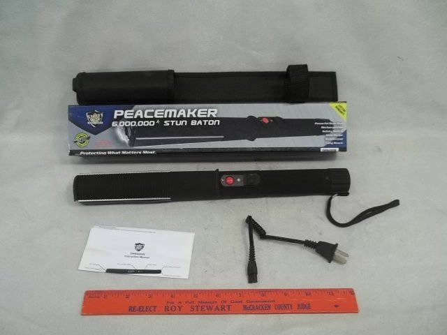 Peacemaker Stun Baton & Flashlight 6mil Volts