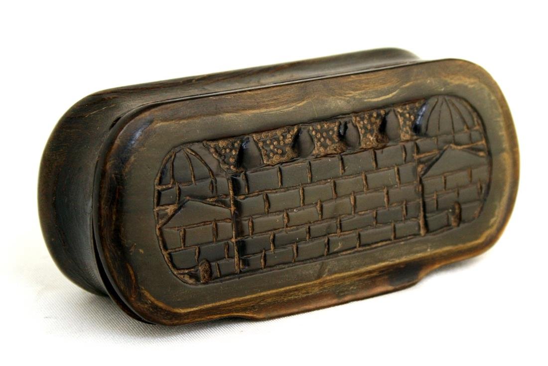A CARVED SNUFF BOX. Jerusalem, c. 1900. Made of horn. - May 20, 2014 ...