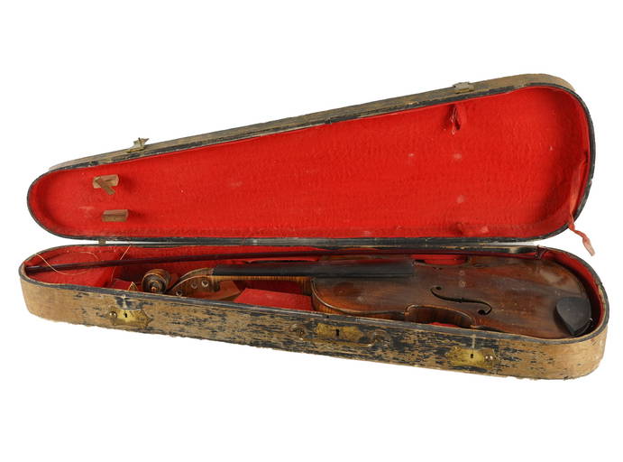 VIOLIN & WOODEN CASE - Jul 15, 2021 | Abell Auction in CA