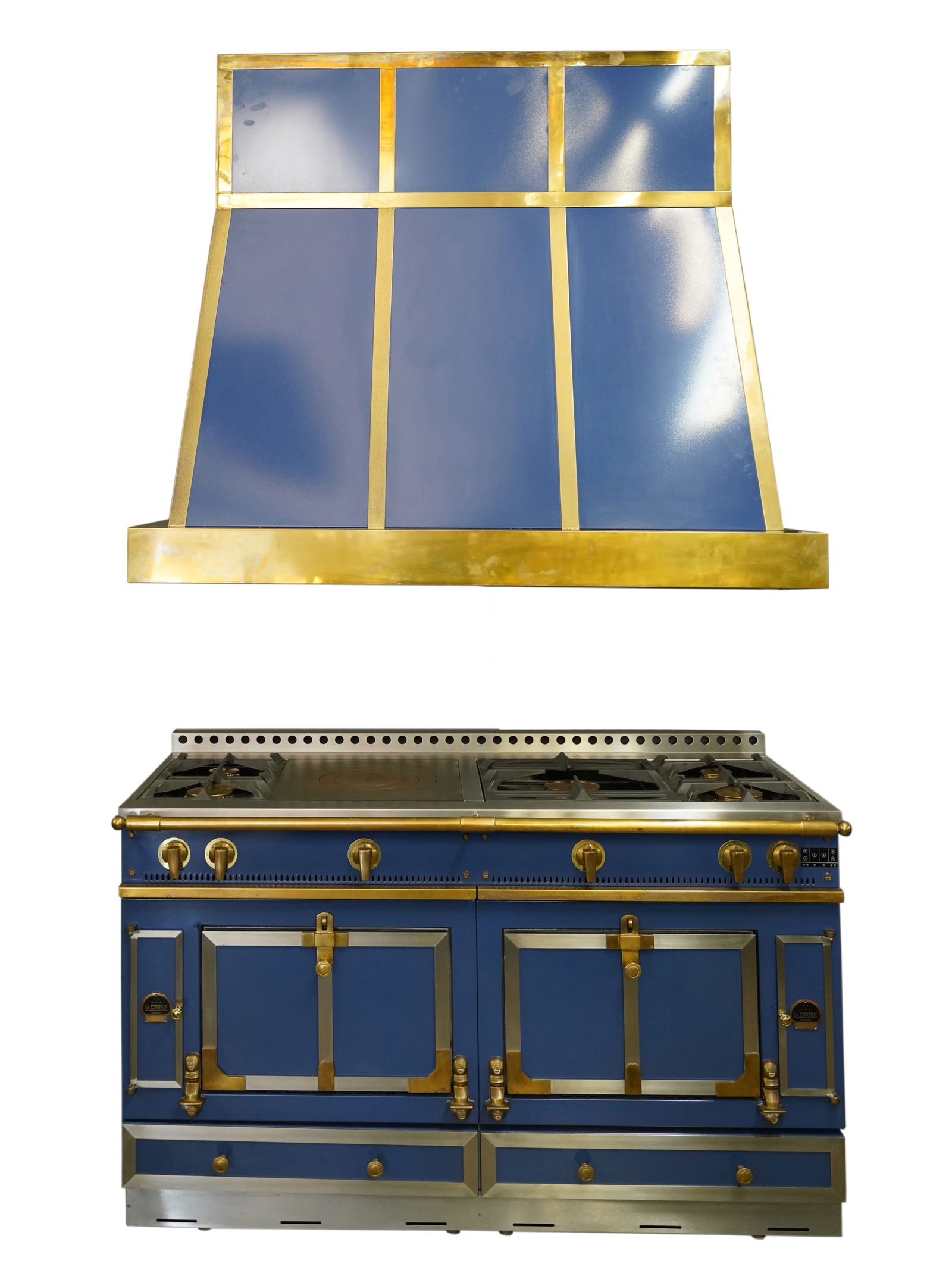 La Cornue Chateau Series Range And Hood