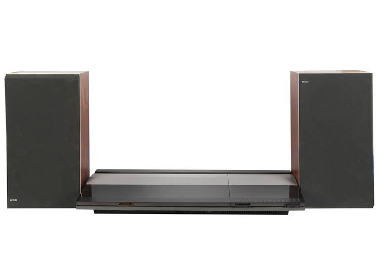 Bang And Olufsen Beocenter 2200 Stereo System And Two Beovox S35 Speakers