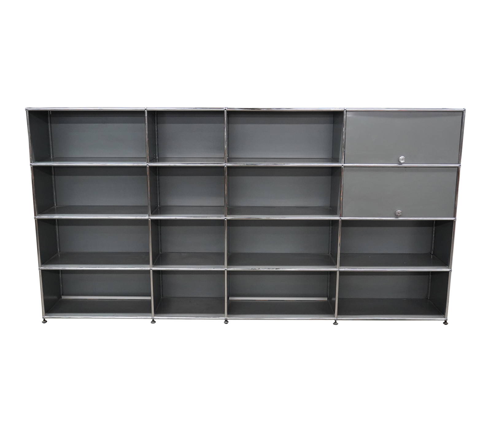 A Usm Haller Bookcase / Shelving Unit Auction