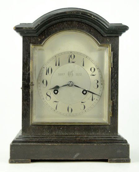 VINTAGE GERMAN WOODEN MANTEL CLOCK