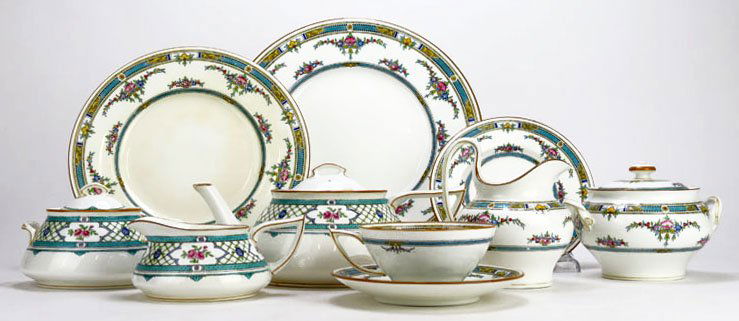 MINTON SERVICE FOR 12 CHINA SET "PRINCESS PATTERN"
