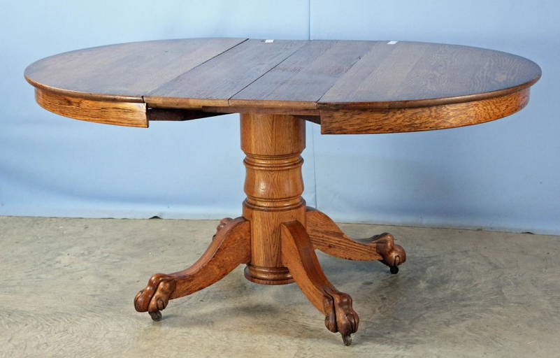 Round Oak Claw Foot Table W/ Two Leaves Circa 1900