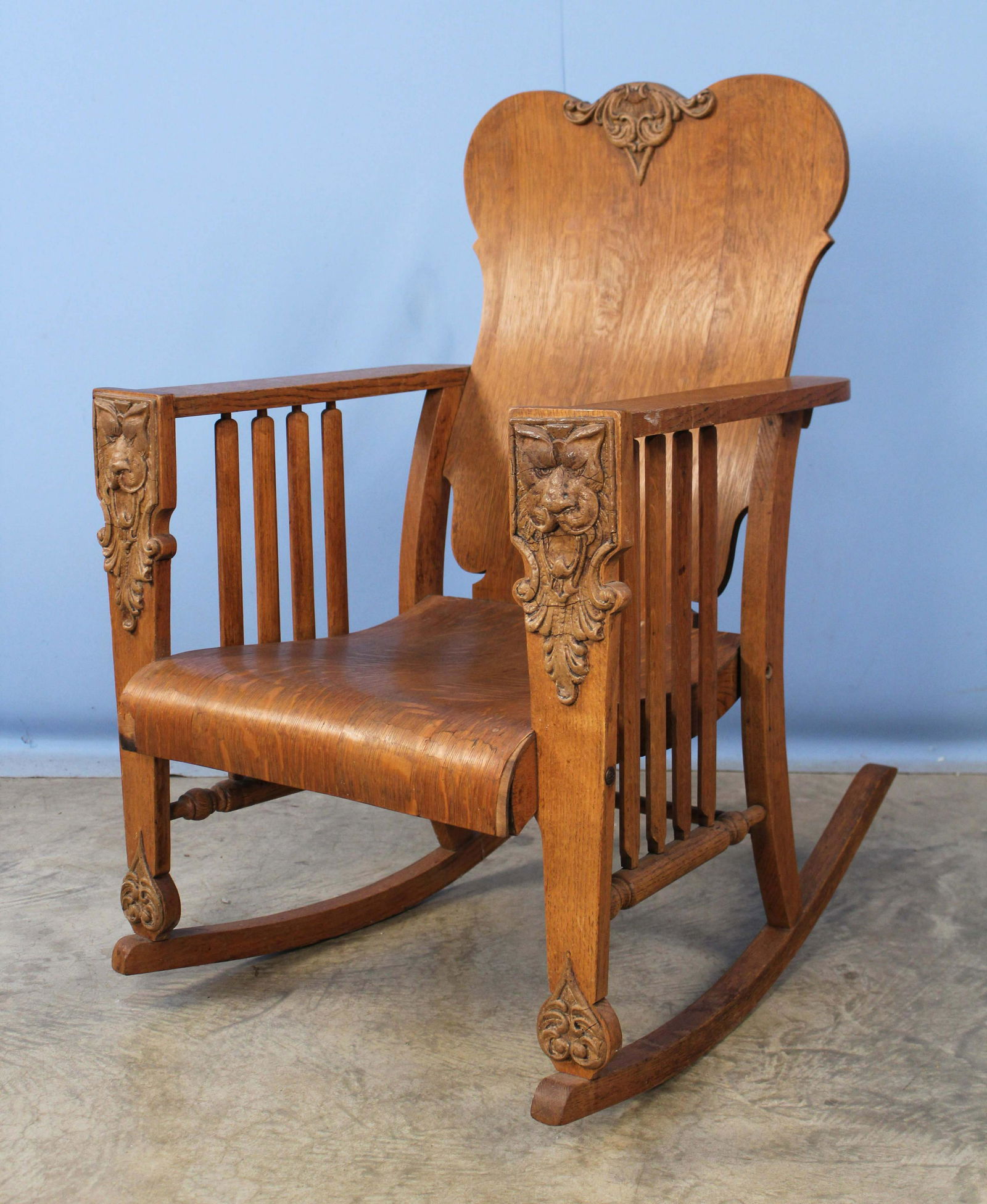Oak Rocking Chair w/ Lion Heads C. 1900 | Barnebys