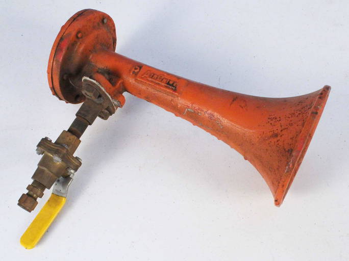 Nathan Airchime P4 Locomotive Train Horn - Nov 19, 2022 | Kennedys ...