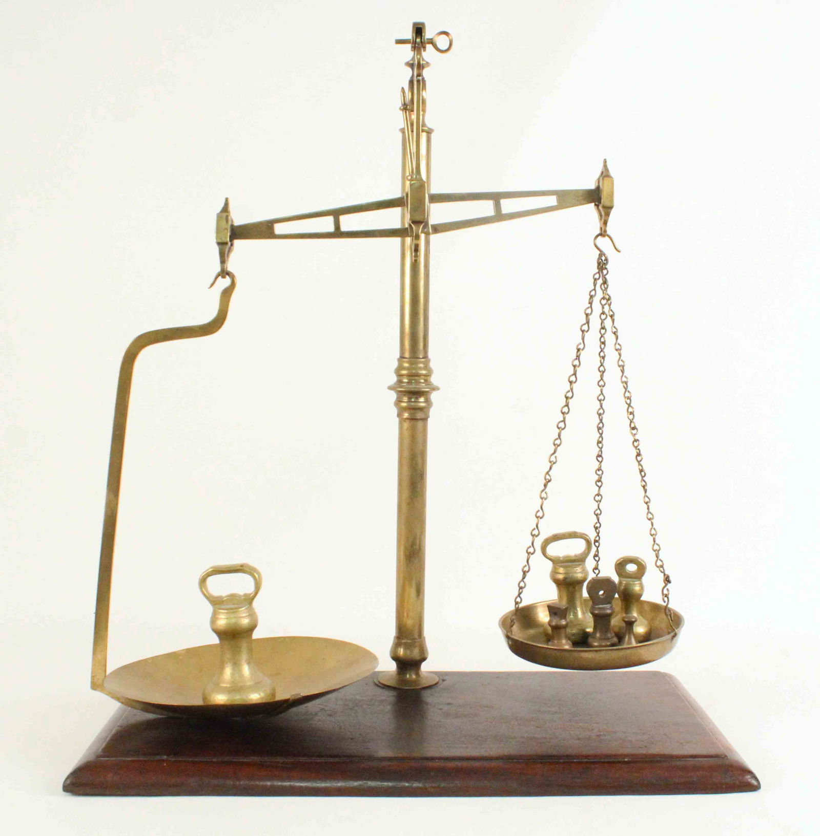 Agate Patented Brass Mahogany Balance Scale